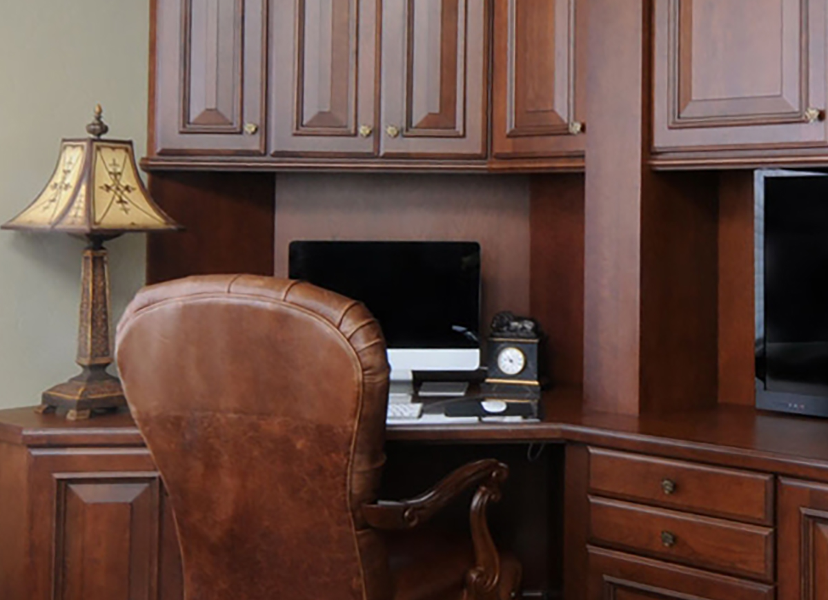 Formal Sunbury House Home Office - Dura Supreme Cabinetry