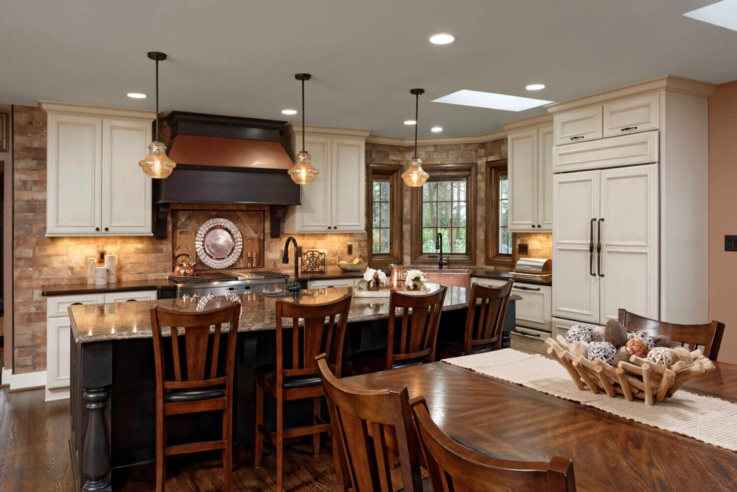 Harmonious Traditional Virginia Kitchen - Dura Supreme Cabinetry