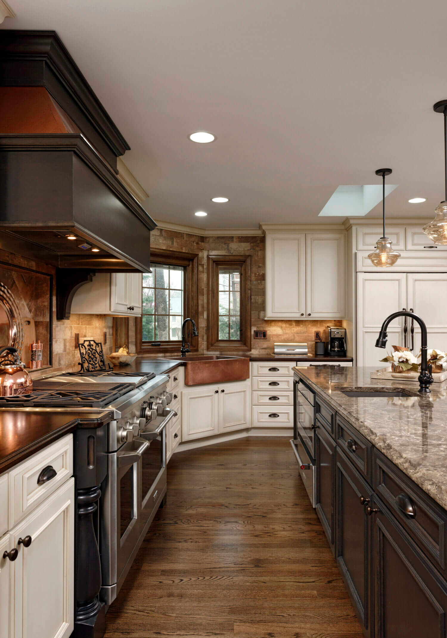 Harmonious Traditional Virginia Kitchen - Dura Supreme Cabinetry