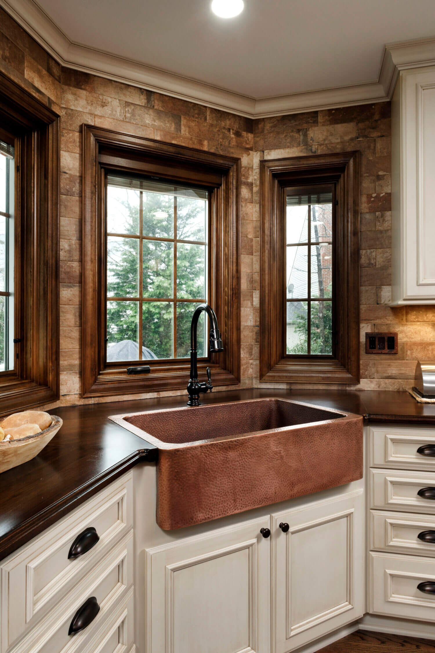 Harmonious Traditional Virginia Kitchen - Dura Supreme Cabinetry