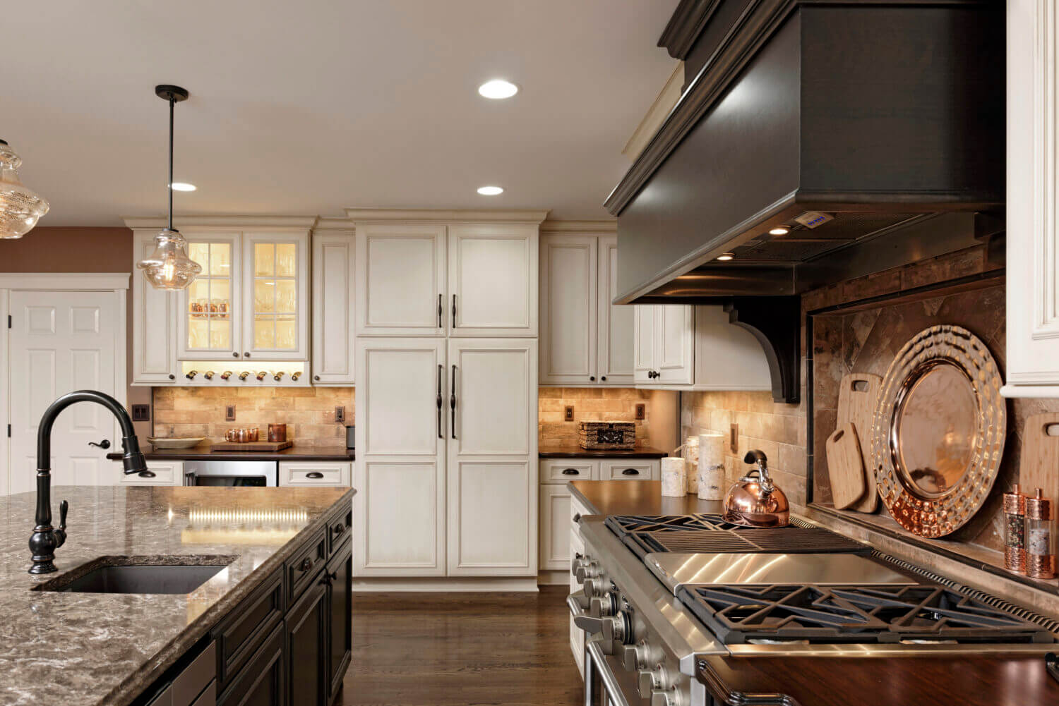 Harmonious Traditional Virginia Kitchen - Dura Supreme Cabinetry