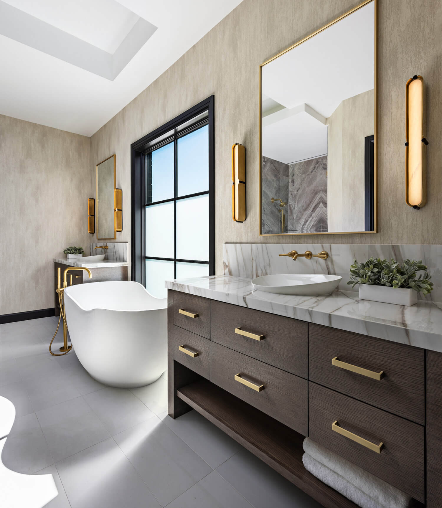 A Majestic Master Bathroom Designed For Two - Dura Supreme Cabinetry